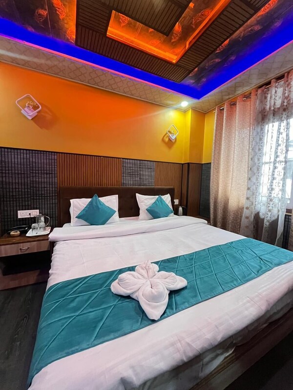 Himalayan Paradise - Grand Retreat & Dining - Darjeeling