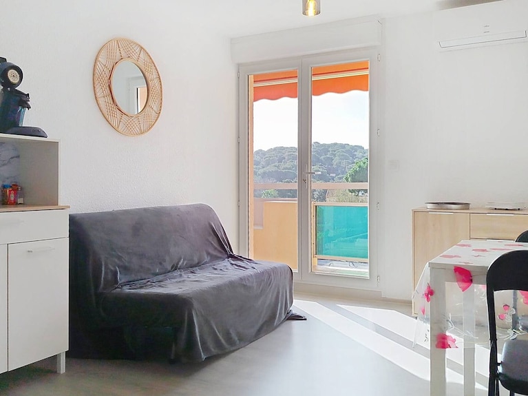 Cozy T2 For 4 With A/c & Garage - La Favière