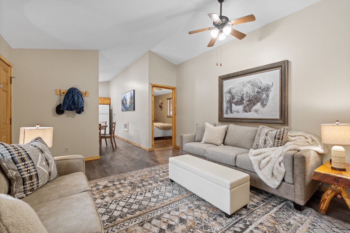 Meadowbrook Cabin Retreat: Hot Tub Escape - Keystone, SD