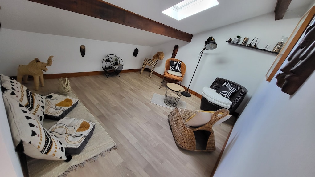 13 Person Family House With Large Dining Table, Garden And Swimming Pool - Lannemezan