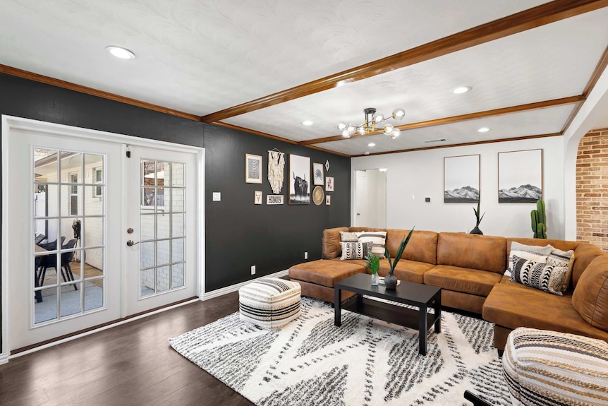 6bd/3.5ba Modern Rustic Retreat | Yard, Pool & Bbq - Richardson, TX