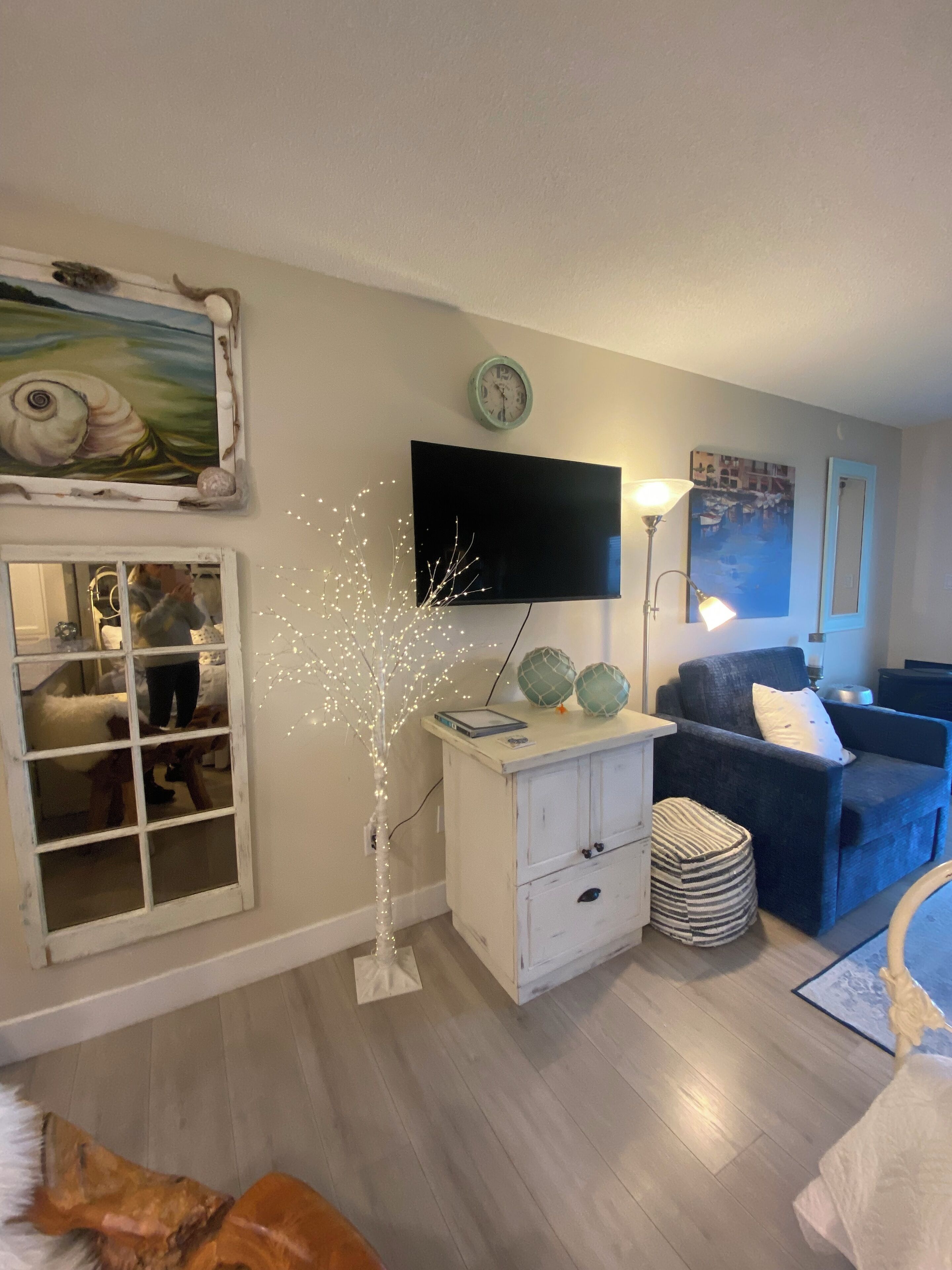 Shorewater Resort | Waterfront Qualicum Beach | Unique | Free Kayaks - Vancouver Island