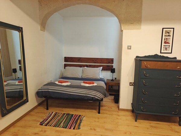 Traditional Maltese 1br Home - Valletta - 발레타