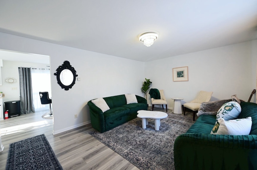 Terrific Freshly Renovated 2-bedroom Apt In Albany Perfect For Your Getaway King - Albany, NY