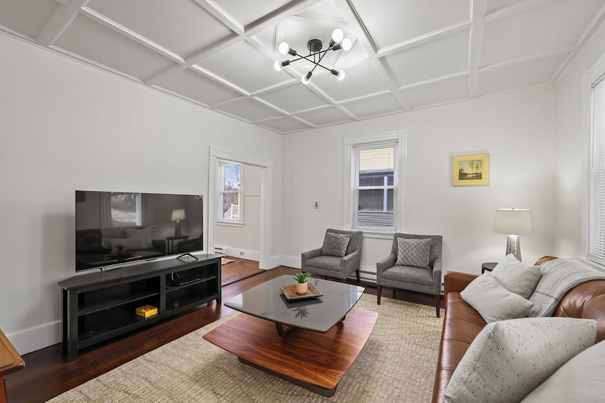 Charming 2-bedroom House In Peaceful Lee - Lee, MA