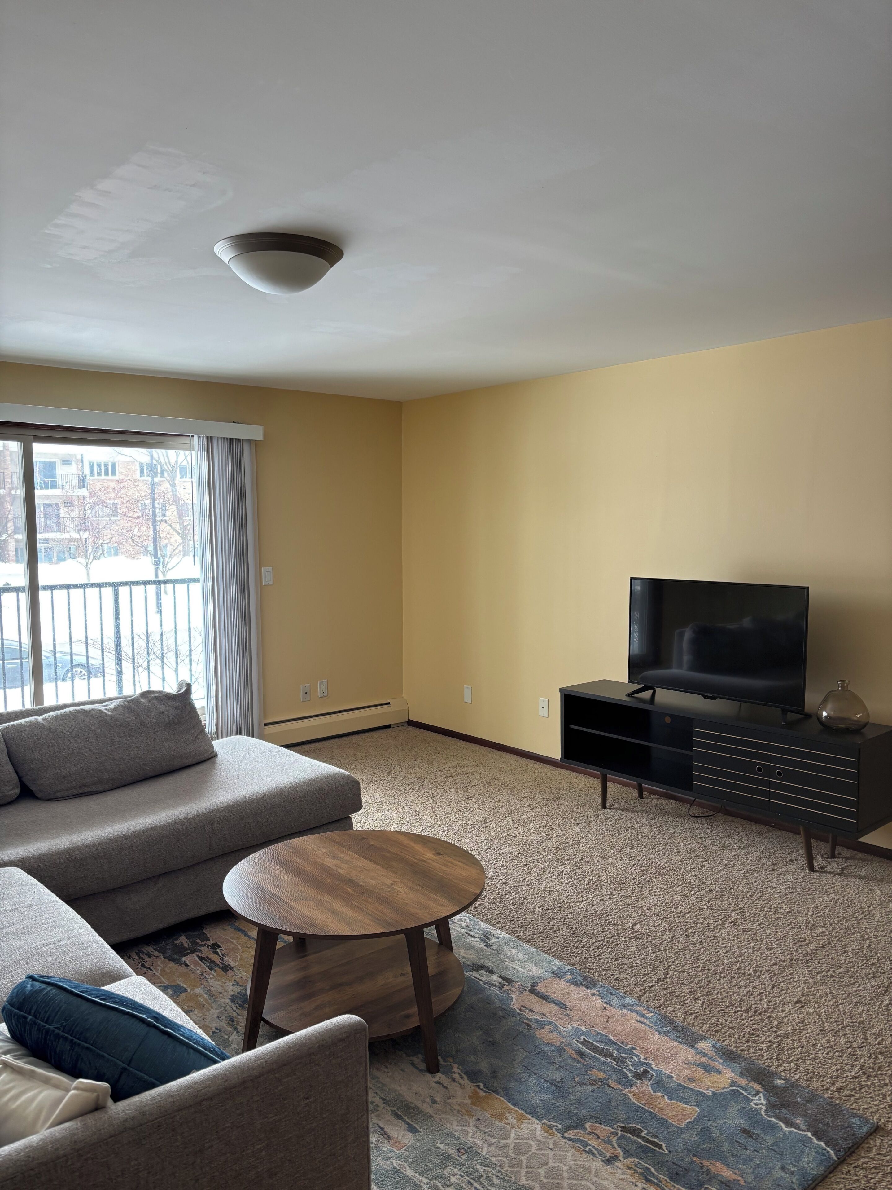 Cozy 2 Bed 2 Bath Central Location - Minnetonka, MN