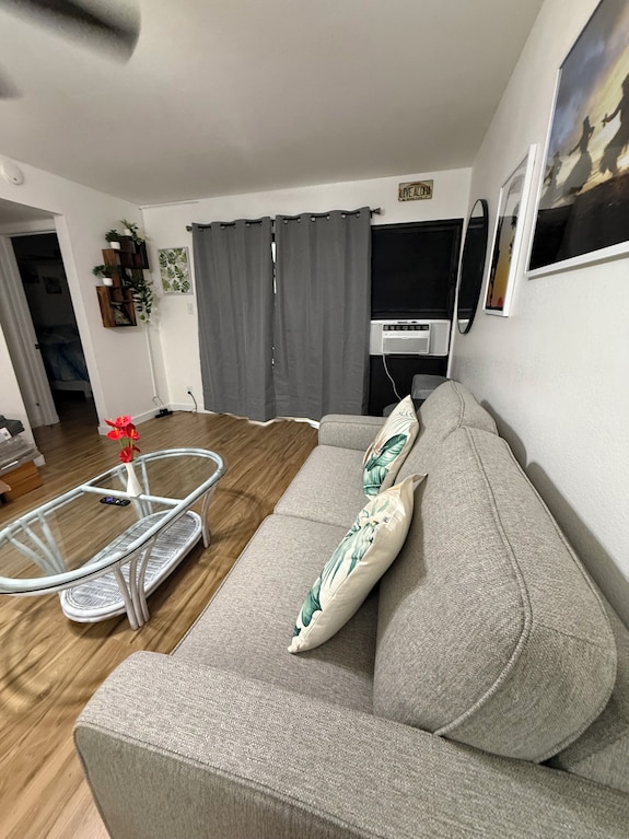 Central 2-bedroom Ground Floor Condo In Fabulous Lihue With Cool Ac Breeze - Lihue, HI