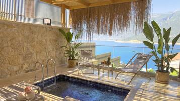 Quarto superluxo, vista para o mar | Escrivaninha, Wi-Fi de cortesia