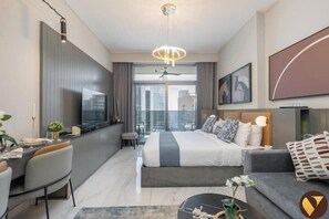 Estúdio superluxo, sacada, vista para a cidade | Roupas de cama de algodão egípcio, roupas de cama premium