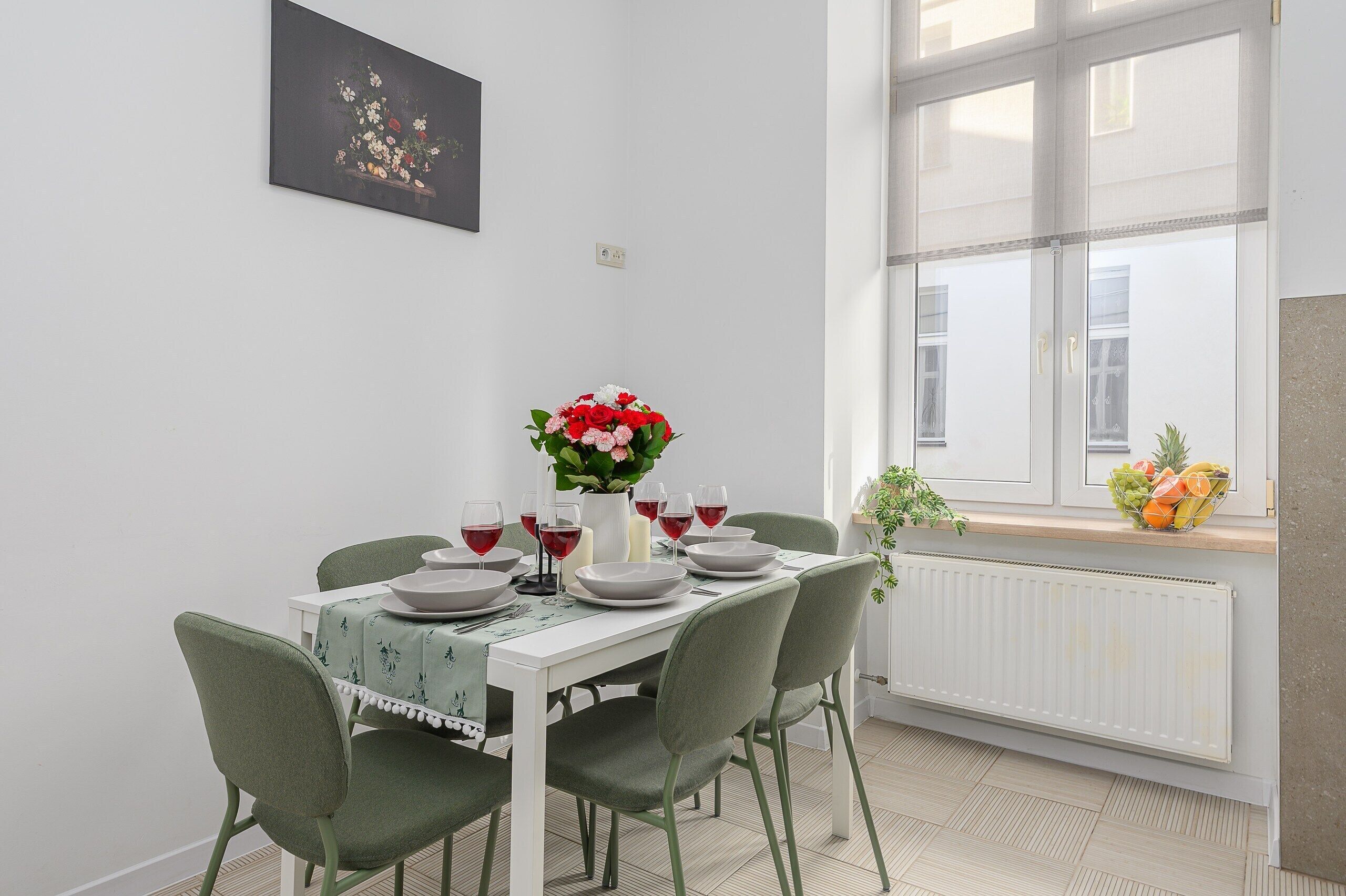 Apartamento conforto, vista para o pátio | Cozinha privada | Chaleira elétrica, cadeirão de bebê