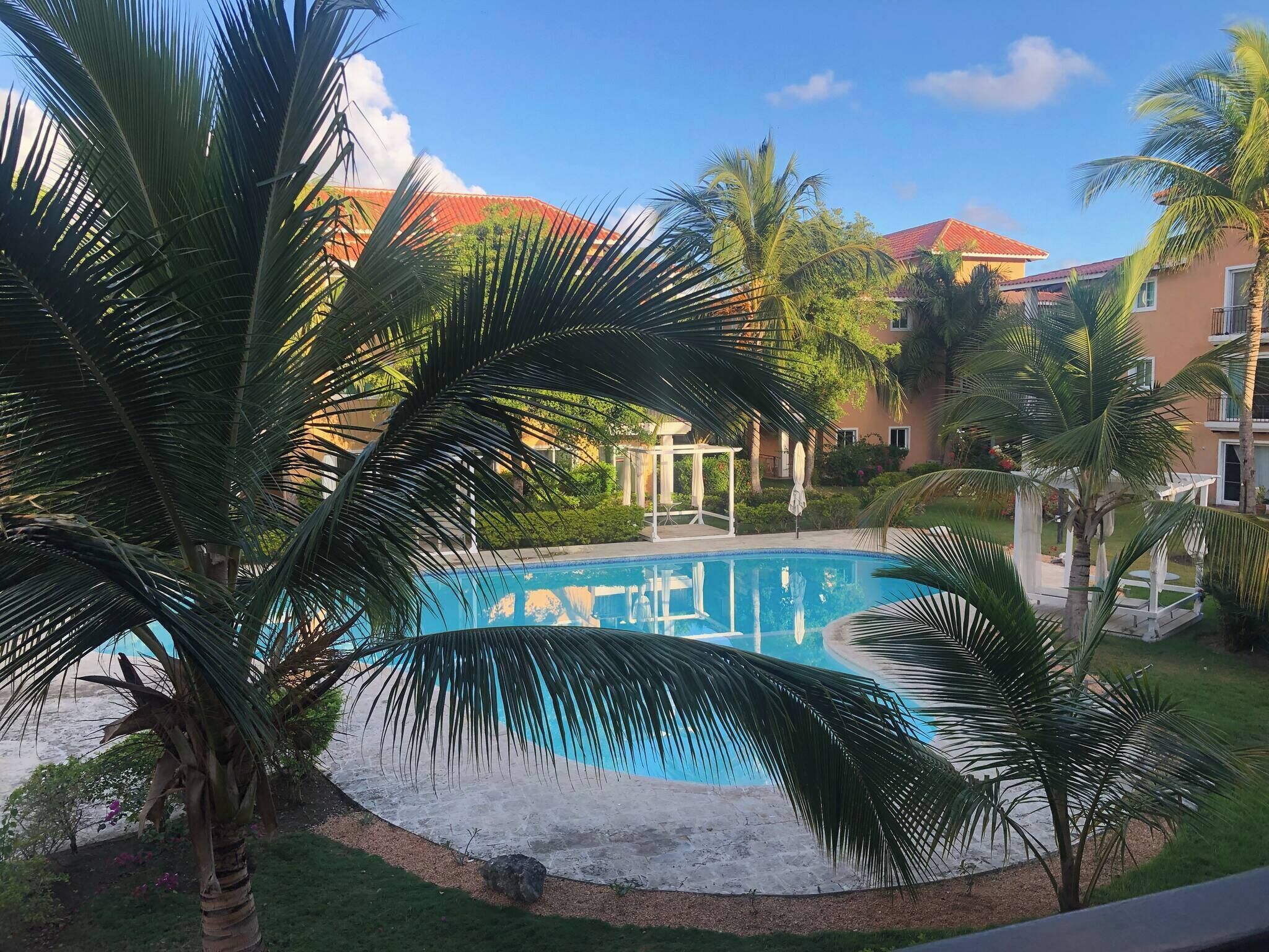 Apartamento, 2 quartos, varanda, vista para a piscina | Piscina | Piscina exterior 