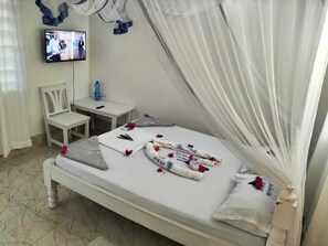 Estúdio Clássico, varanda, vista para o jardim | Sala de estar | Smart TV de 32 polegadas com canais digitais 