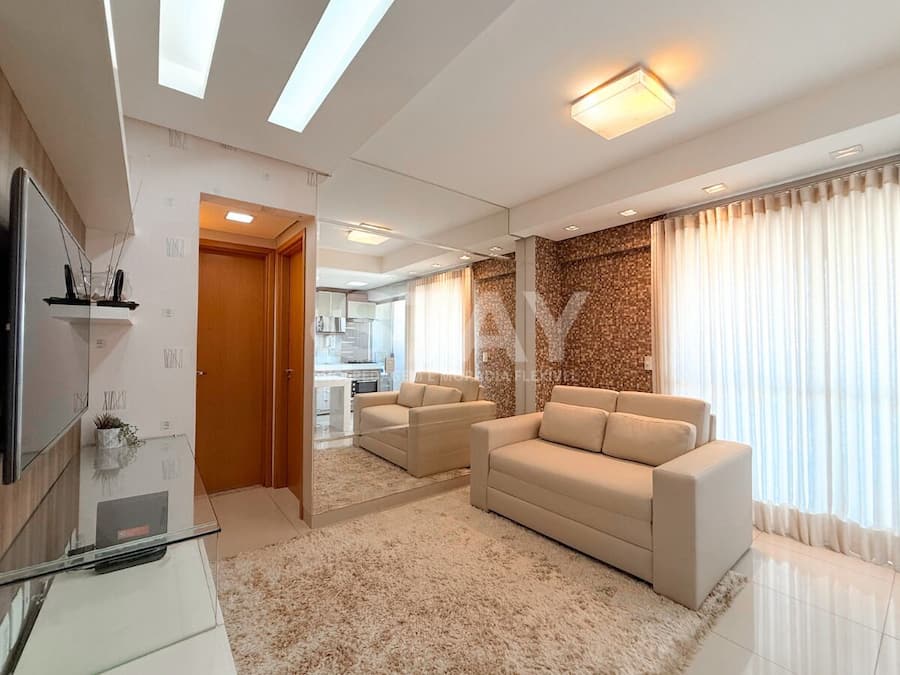 Apartamento conforto, 1 cama Queen e sofá-cama | Sala de estar | TV de tela plana