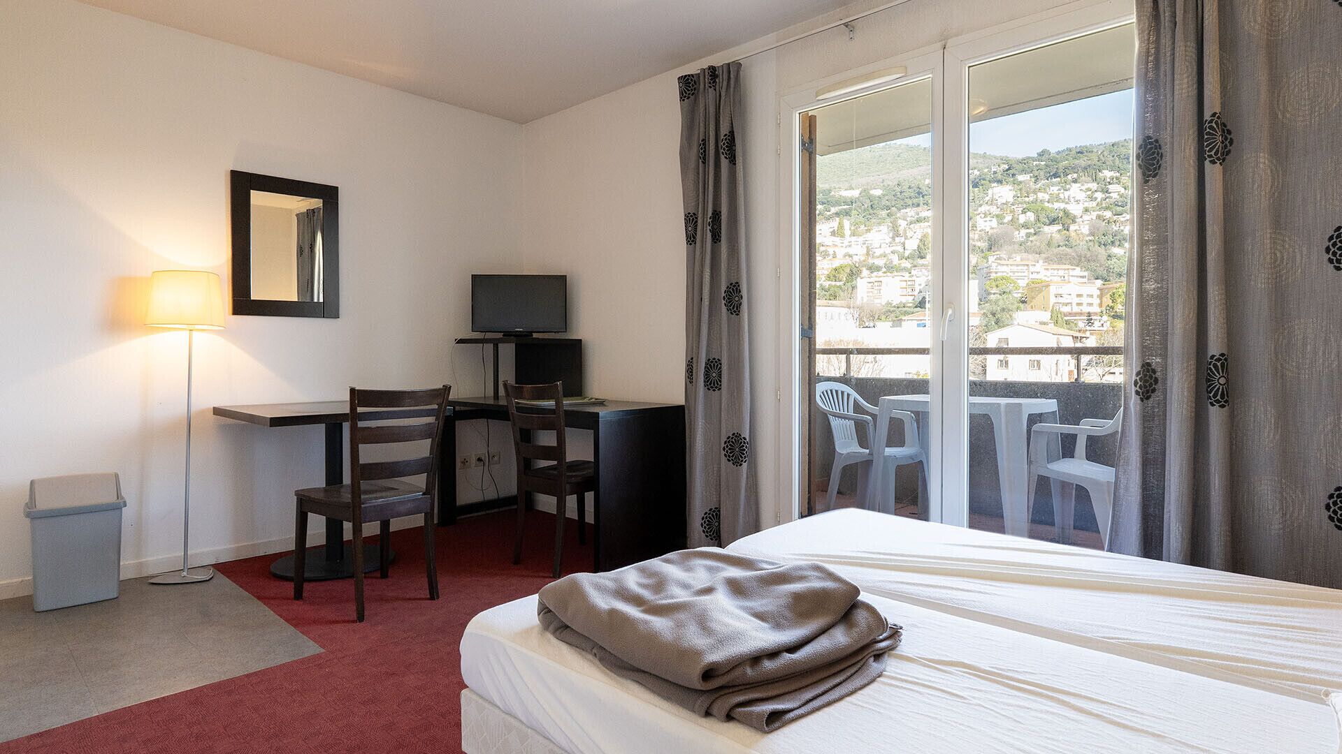 Charming Studio - Sleeps 2 - Mountain View - Grasse