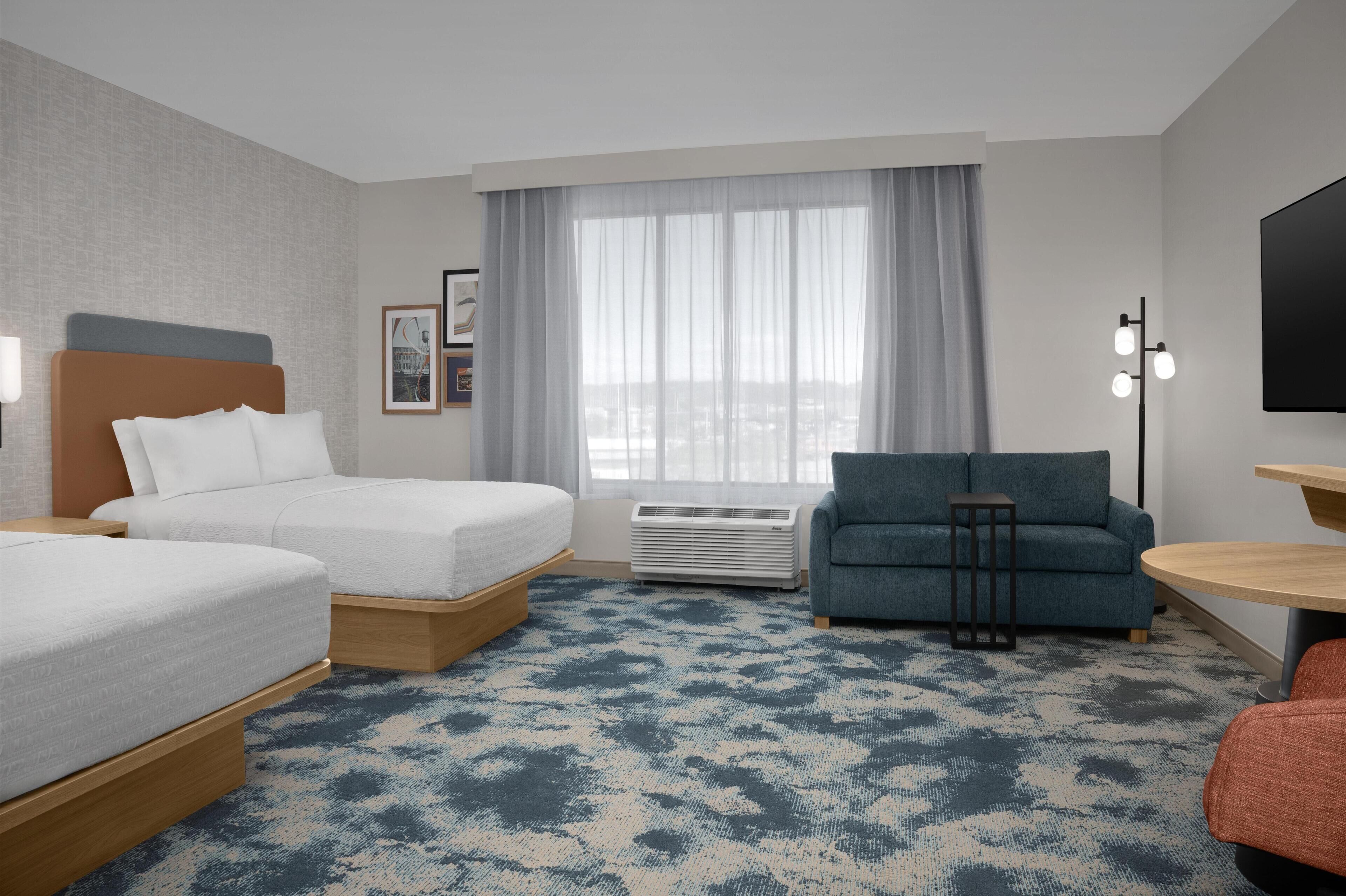 Suite, 2 camas queen-size (Microwave/Fridge, Wet bar) | Sala de estar