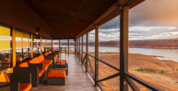 Defiance House Lodge - Lac Powell
