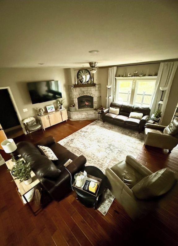 Beautiful 4 Bedroom Country Estate In Liberty. Minutes From Downtown Kc. - Smithville, MO