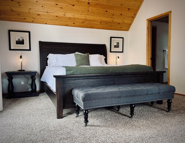 Knickerbocker Mansion And Estates - Big Bear Lake, CA