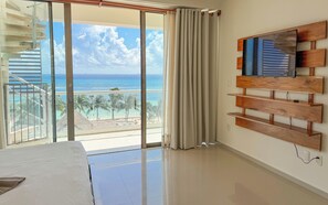 Penthouse de Luxo, 2 quartos, cozinha, vista para a praia | Cofre no quarto, cortinas/cortinados opacos, quartos insonorizados 