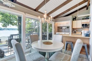 Casa, várias camas, sacada (LAKE Summer Breeze) | Opções para refeição