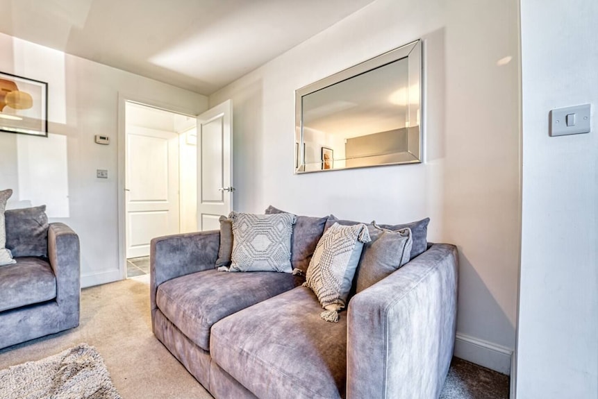 Whiskawayhomes - Walkers Lane - Family Home - Malvern