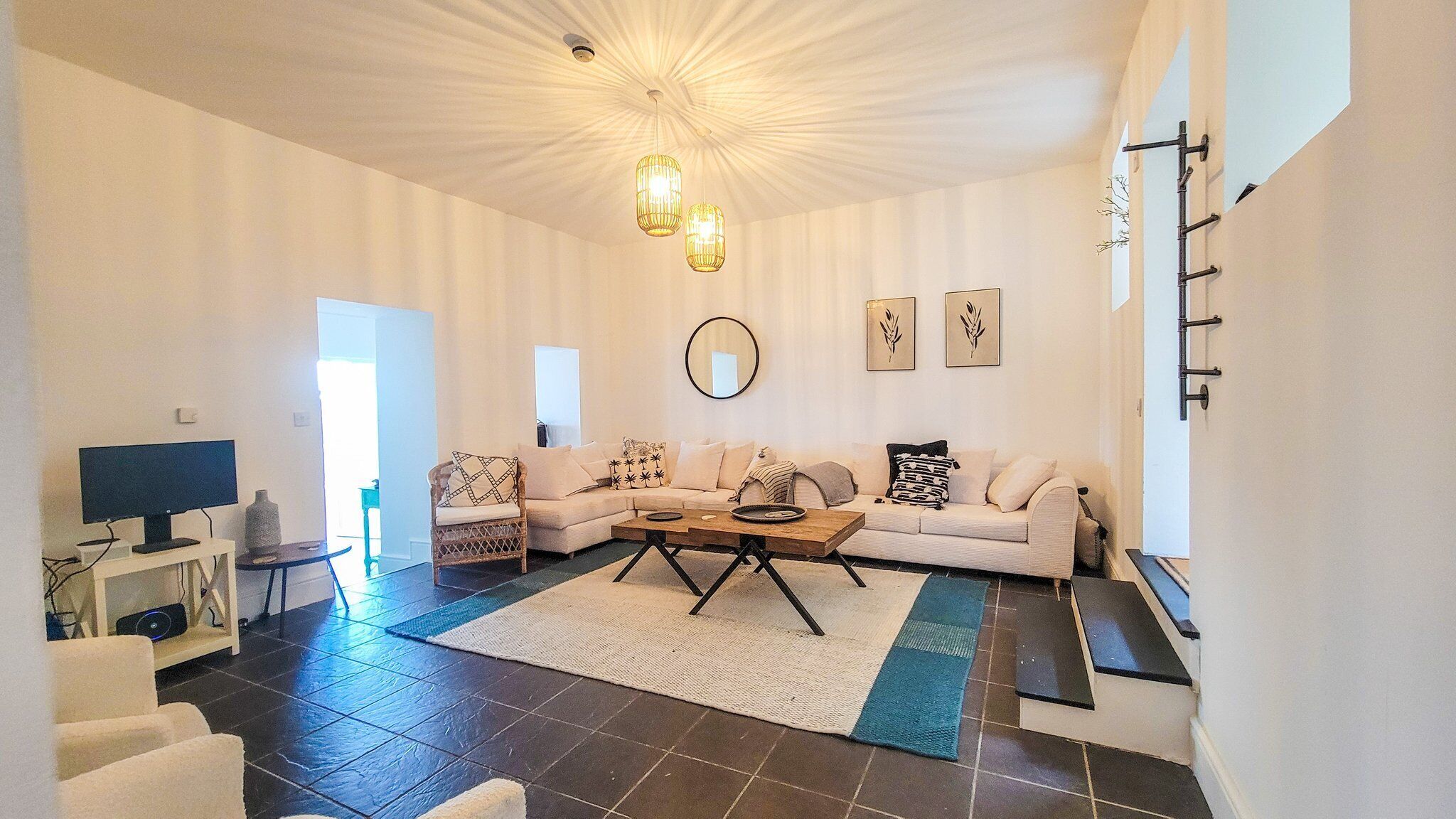 Barefoot Bliss! Simple Large Beach House! - Westward Ho!