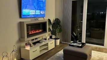 Apartamento, 2 quartos, lareira | Comodidades do quarto