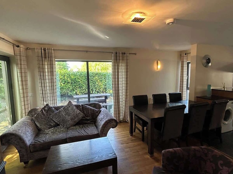 11 The Avenue Holiday Village Free Parking - アイルランド キラーニー