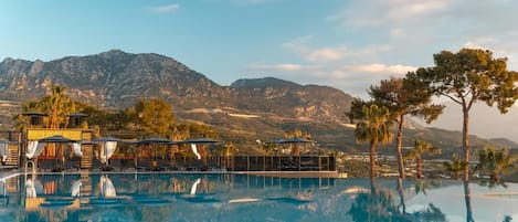 Piscina externa sazonal