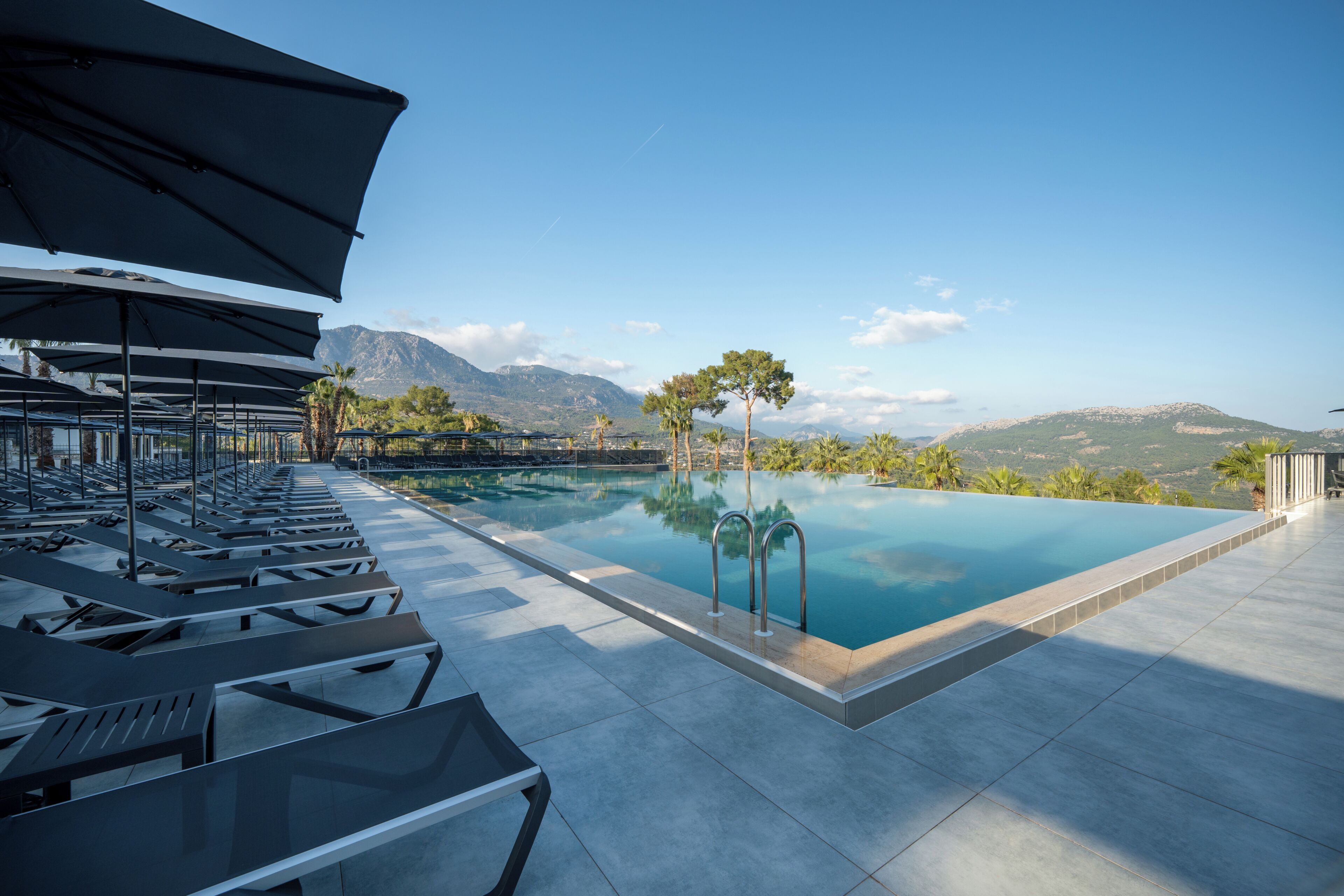 Piscina exterior sazonal 