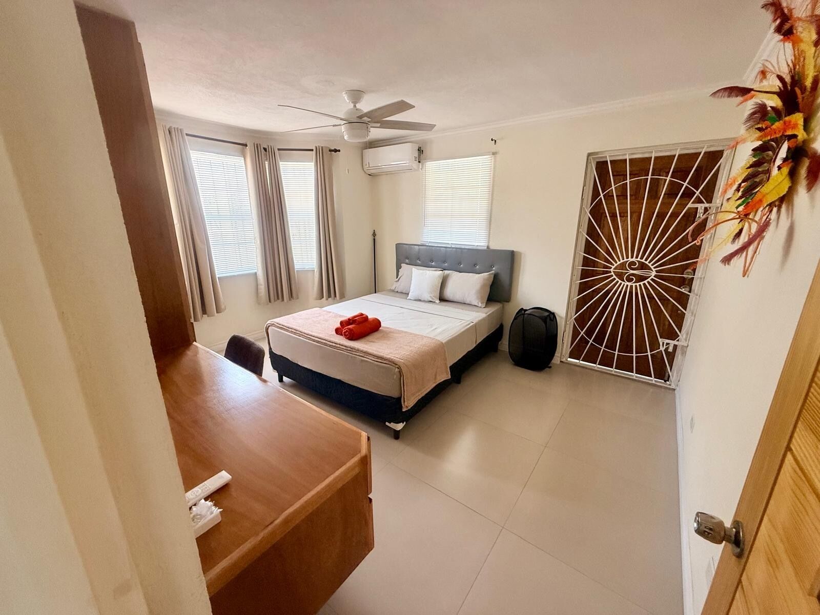 Newly Refurbished! Platinum Palace 2br | Pool | 10 Mins To Oistins Fish Fry - Barbados