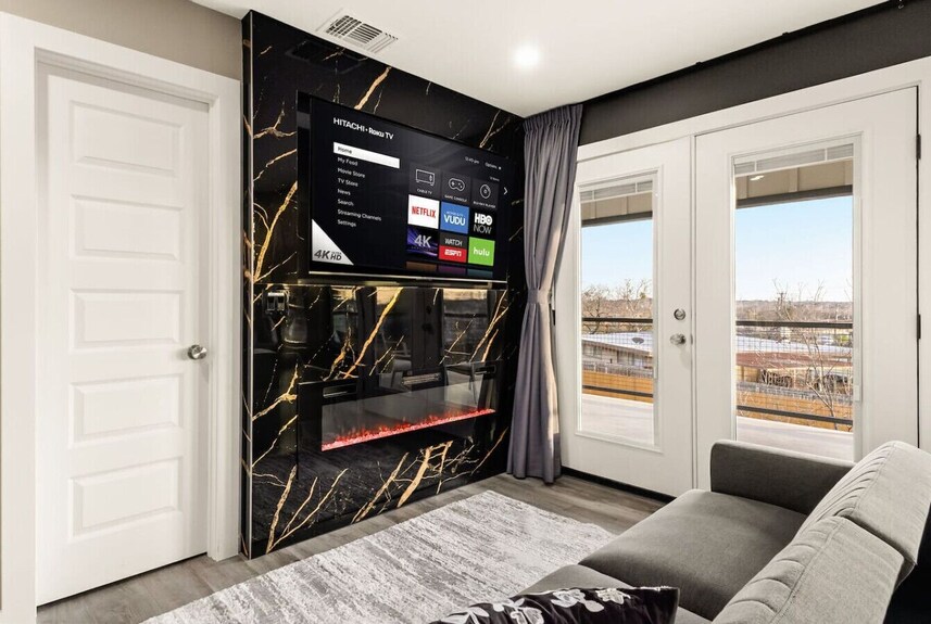 Lone Star Luxe Getaway, Hottub, Patio, Games, 20+ - San Antonio