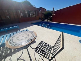 Piscina externa sazonal