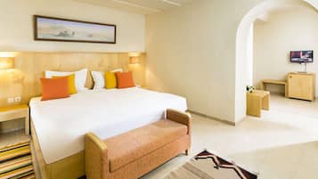 Quarto Duplo Standard, vista para a piscina | Wi-fi grátis