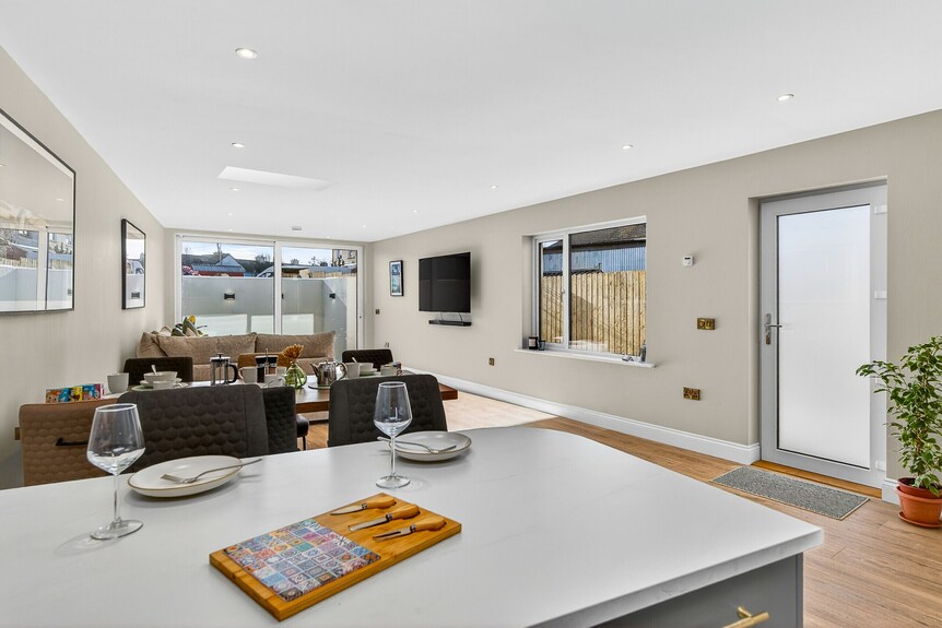 Modern Sligo Stay - Walk To Town, Near Lough Gill - Sligo