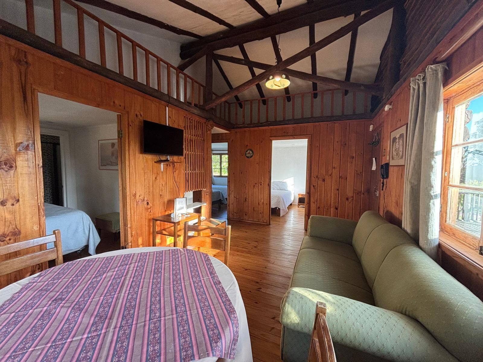 Chalé Superior, varanda, vista para o jardim | Sala de estar