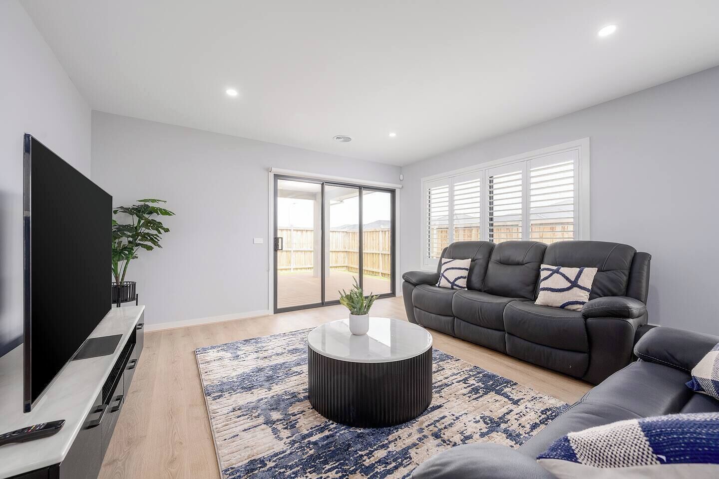 Bella Brand New Modern Stylish 4br Home - Cranbourne