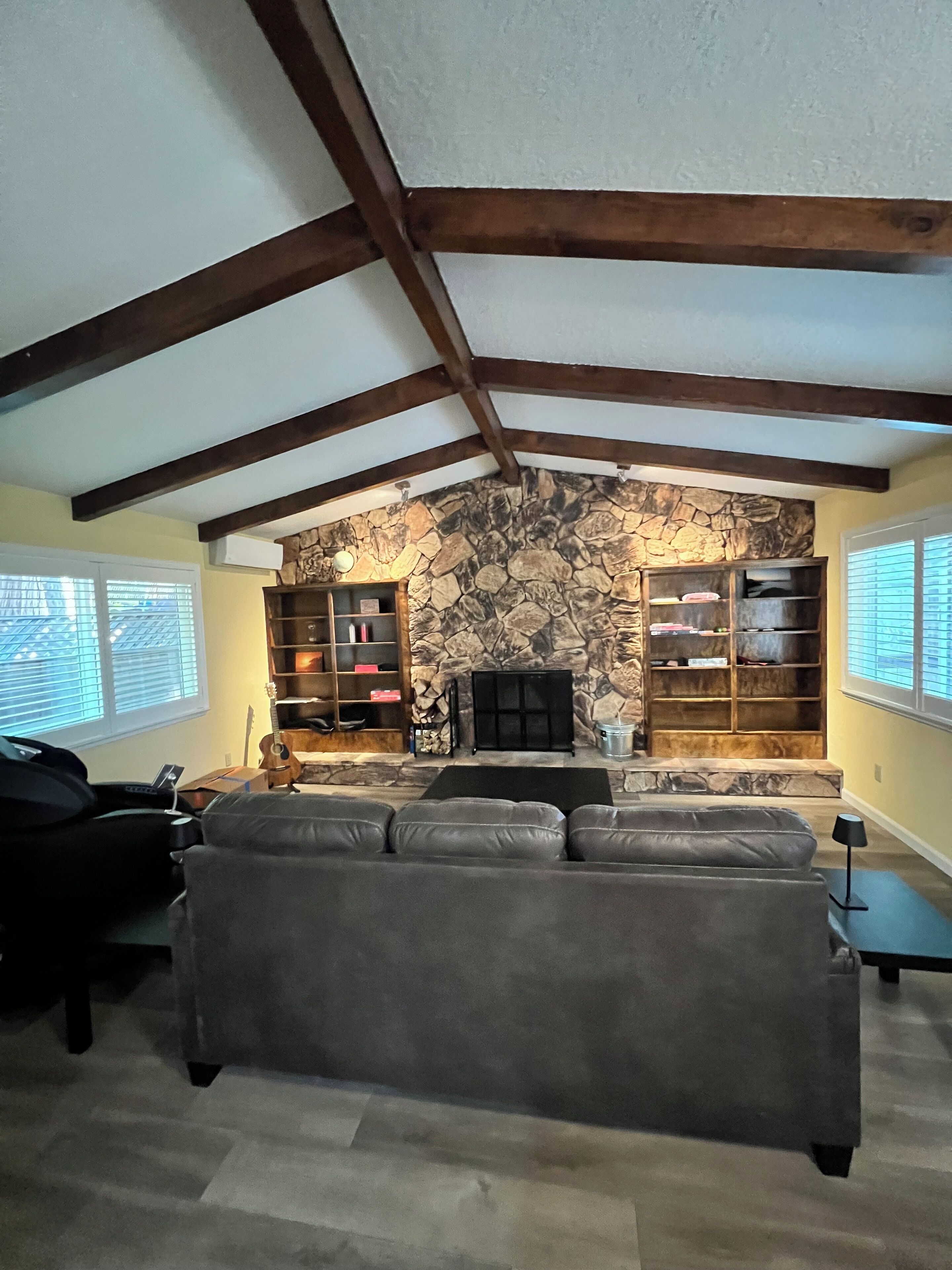 Cozy 2-bedroom 2 Bath Cabin With Ac And Fireplace In Wonderful Twain Harte. - Twain Harte, CA