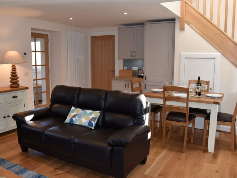 2 Bedroom Accommodation In By Dunkeld, Pitlochry - Loch Broom