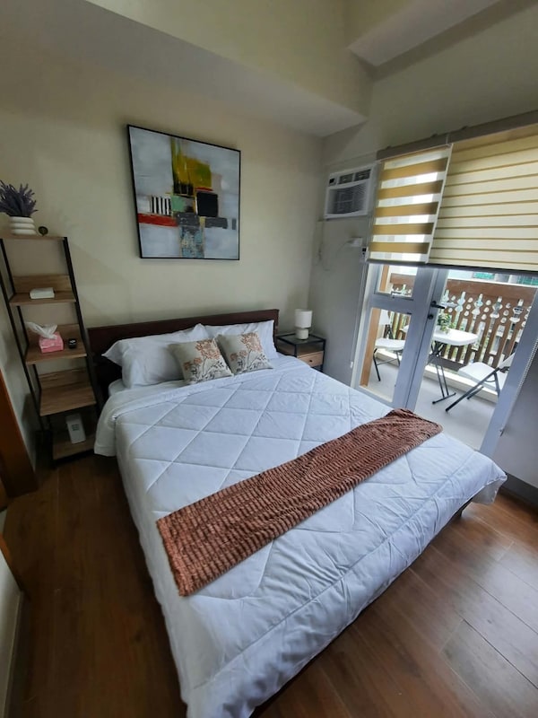 Twin Lakes Tagaytay By Jc Staycation - Calaca