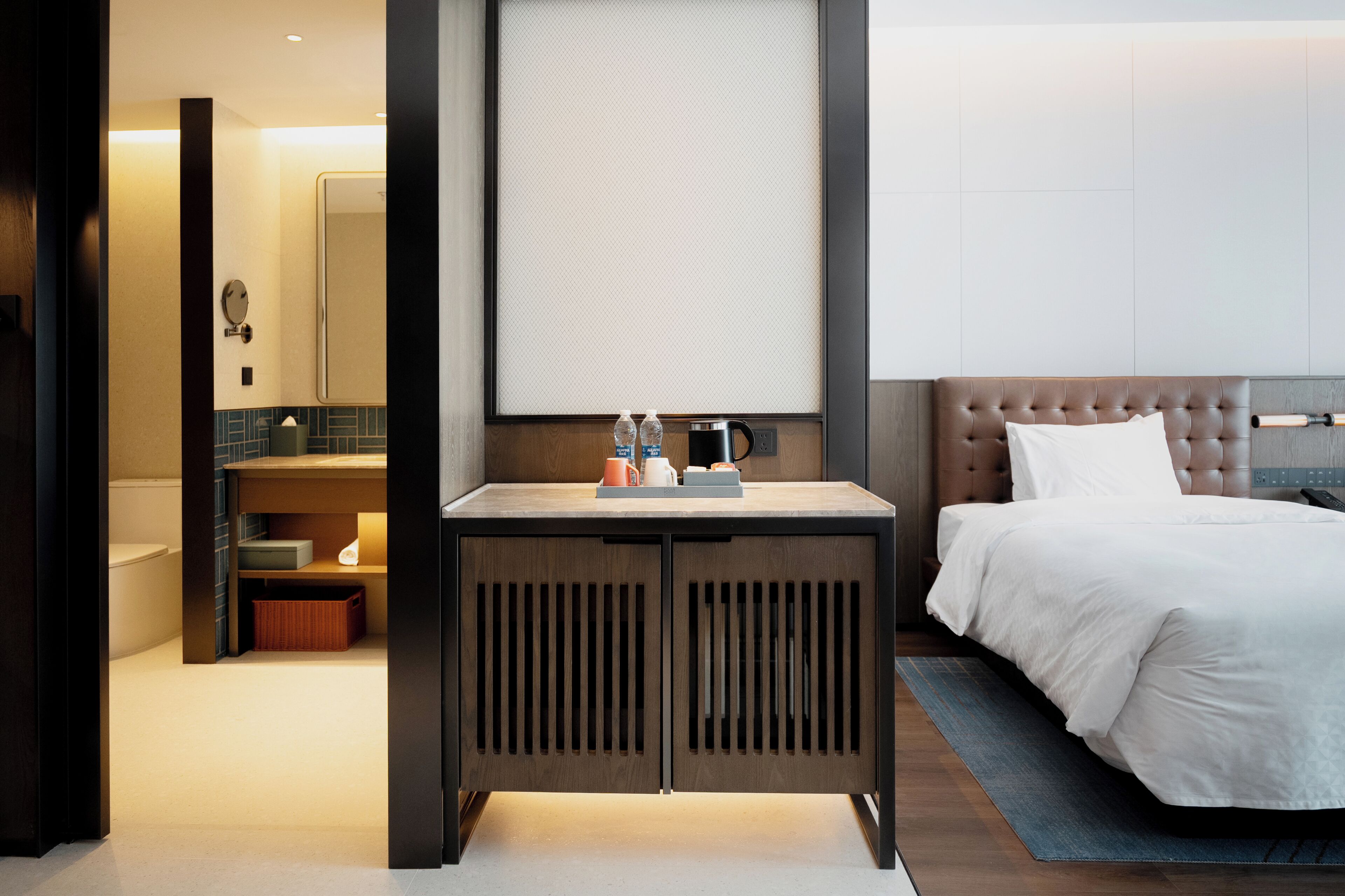 Quarto standard, 2 camas de casal, vista para a cidade | Wi-Fi de cortesia