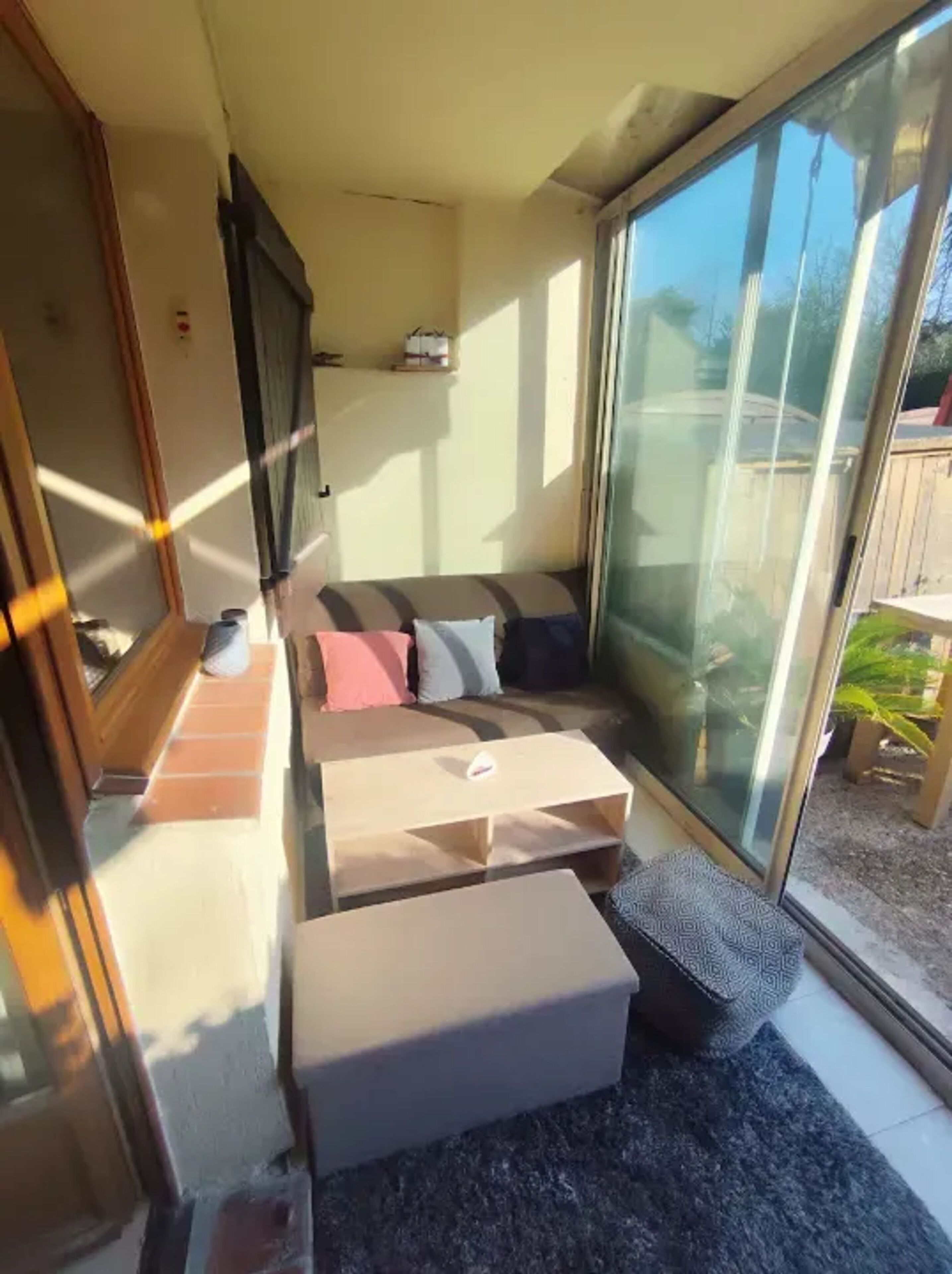 Homerez - Apartment In Villeneuve-loubet - Juan-les-Pins