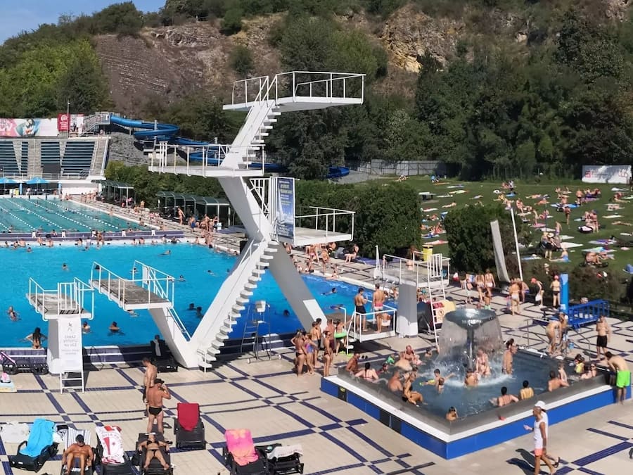 Piscina interior, da(s) 8:00 à(s) 17:00, toldos (sobretaxa)