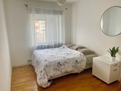 Room-central in Luleå Close to Train a