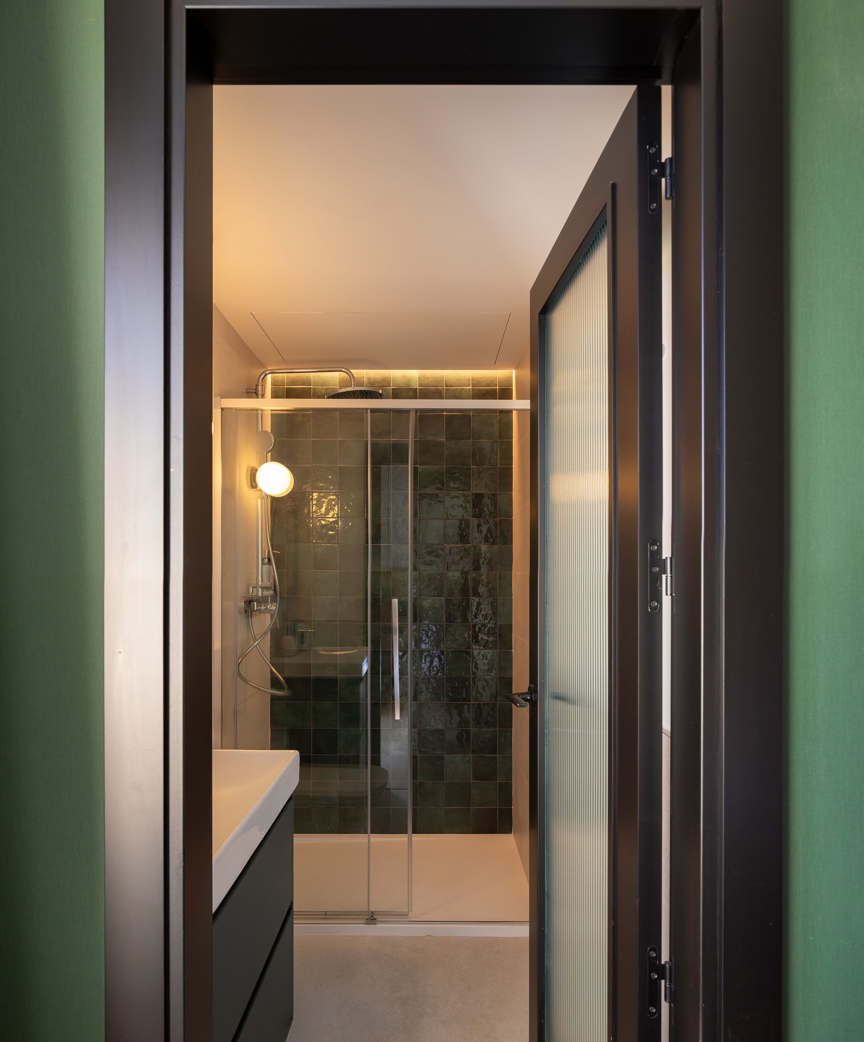 Quarto Duplo Superior | Casa de banho | Um polibã, um secador de cabelo, toalhas fornecidas, sabão 