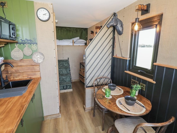 Gigi's Horsebox - Warwickshire