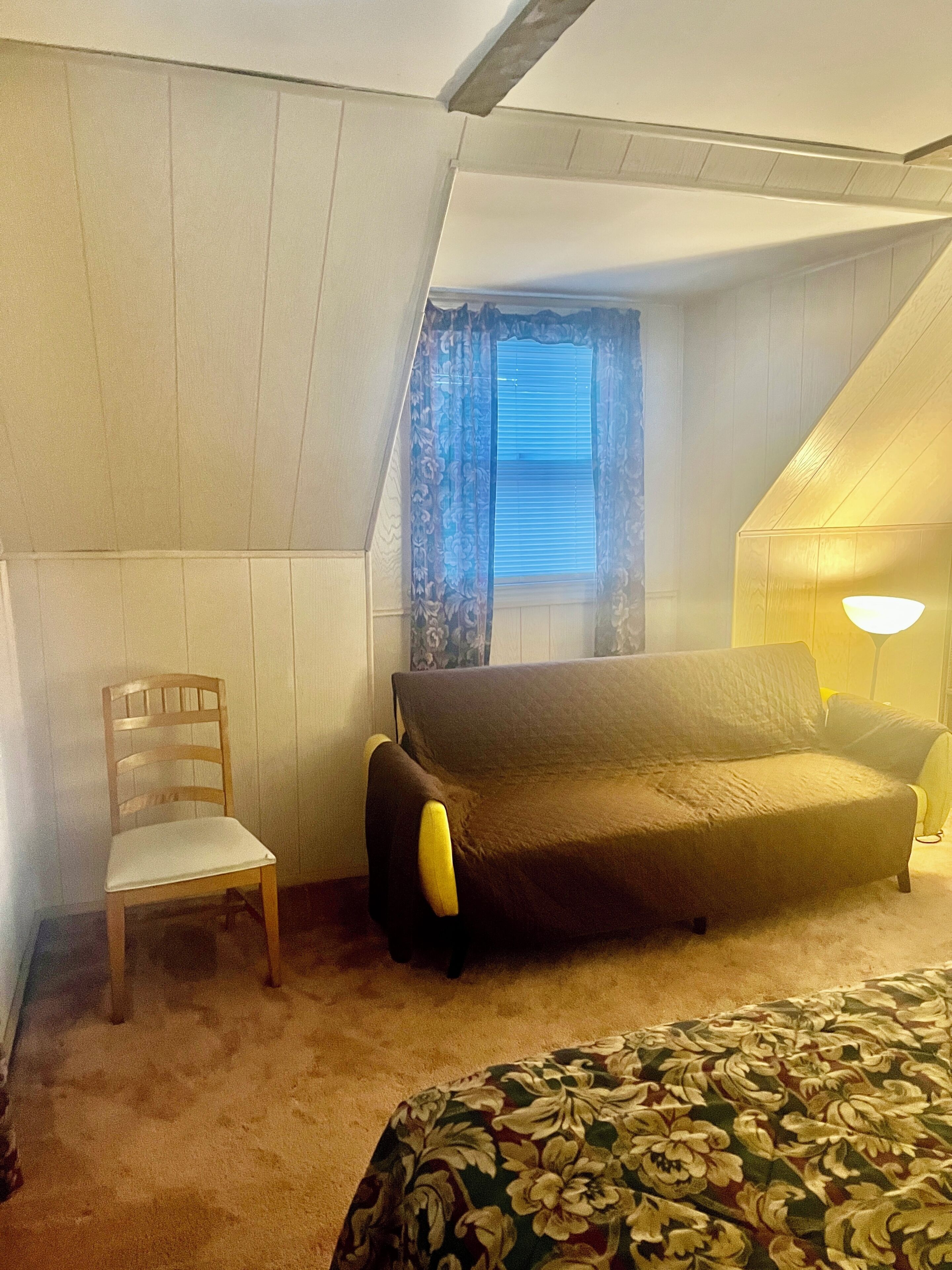 3-bedroom House In Charming Hempstead With Cool Ac - Great Neck, NY