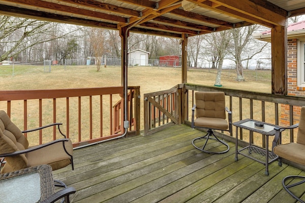 Hike, Fish & Explore: Mcminnville Farmhouse + Yard - Tennessee