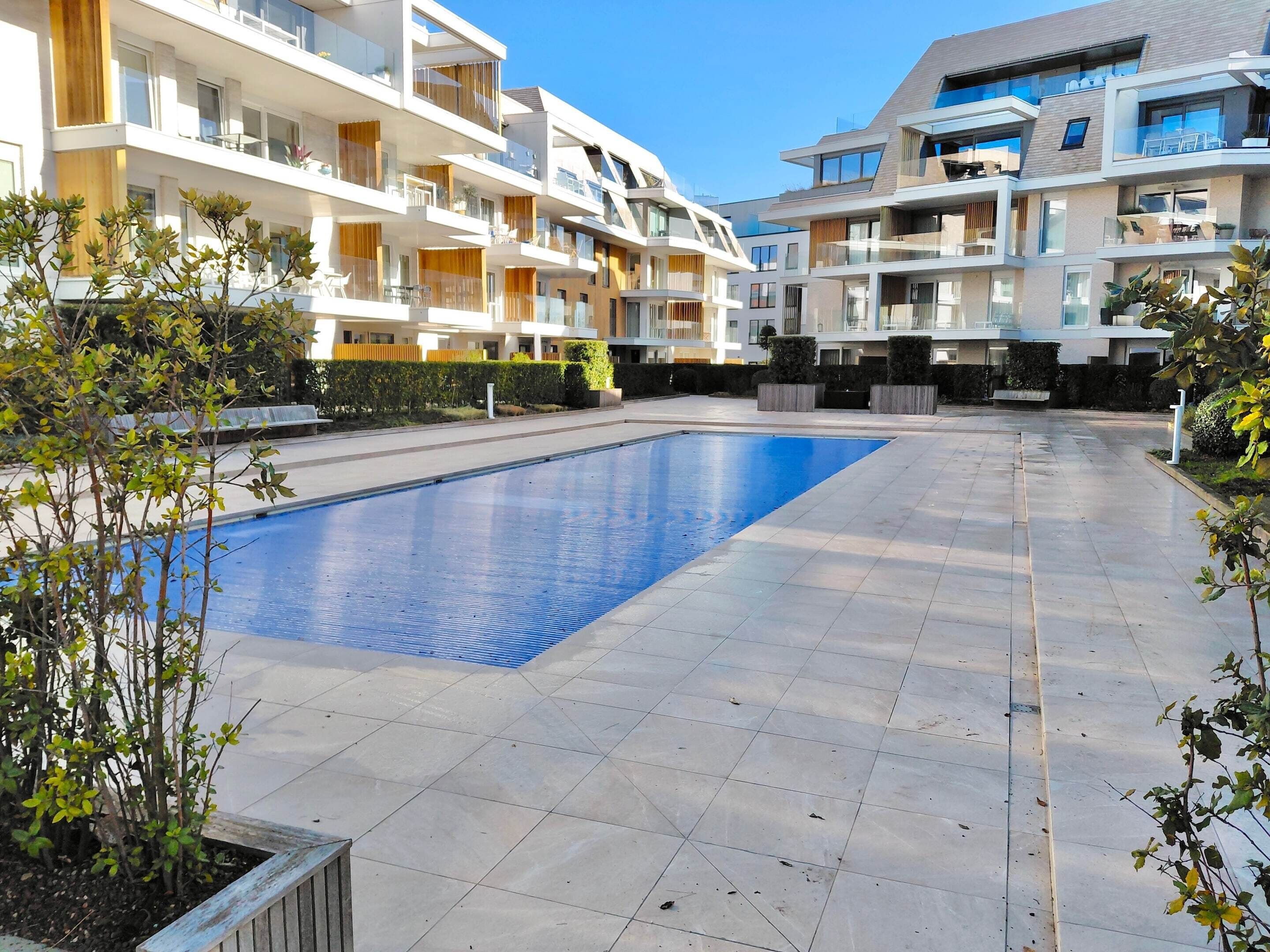 Apartamento | Piscina | Piscina interior, piscina exterior 