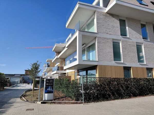 Luxury Apartment With Pool & Parking - Koksijde